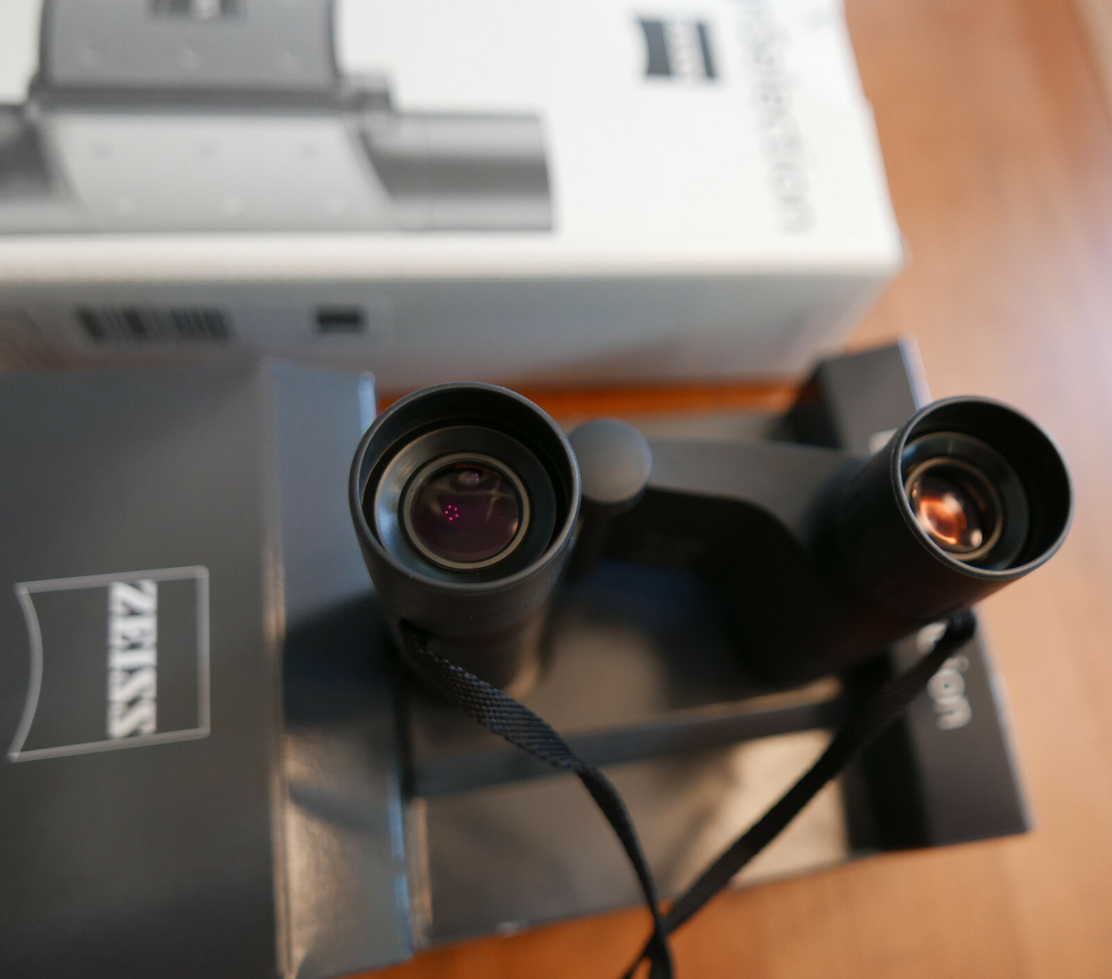 Zeiss 8x20 Design Selection Binoculars B T* P* Black | eBay