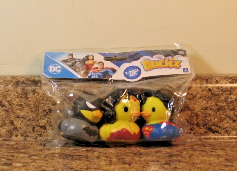 DC 3 Piece Set Duckz Jazwares Batman Wonderwoman Superman Rubber Ducks ...
