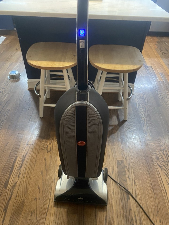 Hoover Platinum Windtunnel UH30010 Bagged Upright HEPA Vacuum Cleaner ...