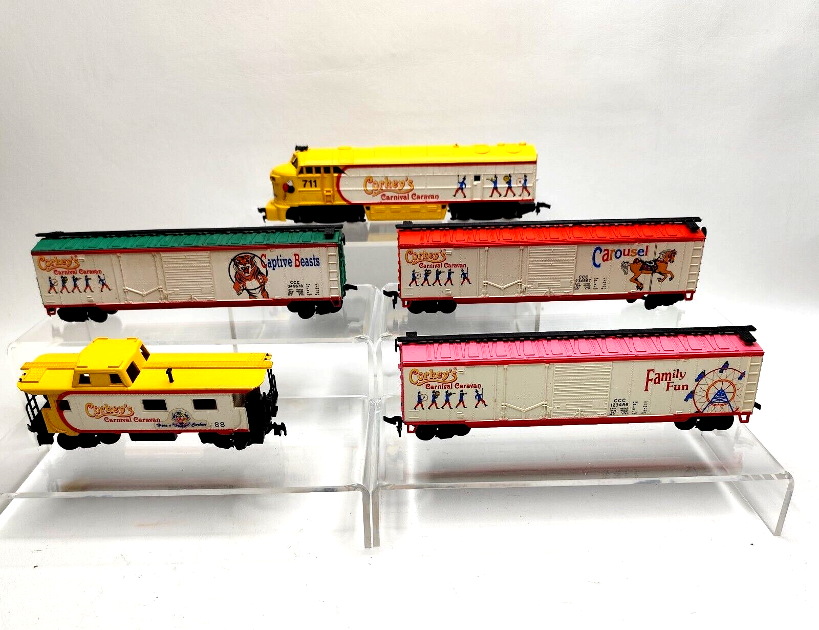 HO IHC Corkey's No. 401 Train Set w/ Locomotive Three Cars and Caboose ...