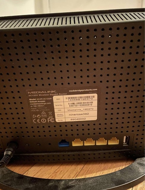 Mediabridge MLWR-AC1200 Medialink AC1200 1000 Mbps Wireless Gigabit ...