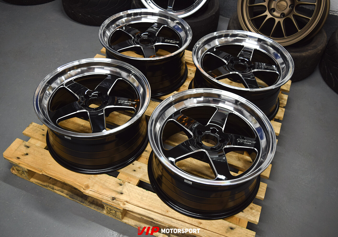 Cosmis Racing XT-005R Black w/Machined Lip & Spokes 18x9" ET25 5x100 ...