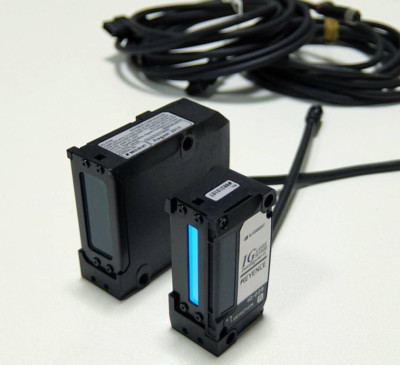 KEYENCE IG-028 CCD transmission type digital laser sensor Sensor head ...