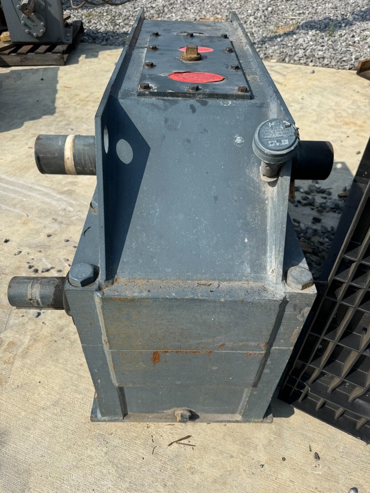 UNUSED SURPLUS FALK ENCLOSED GEAR DRIVE SPEED REDUCER 45.37 RATIO ...