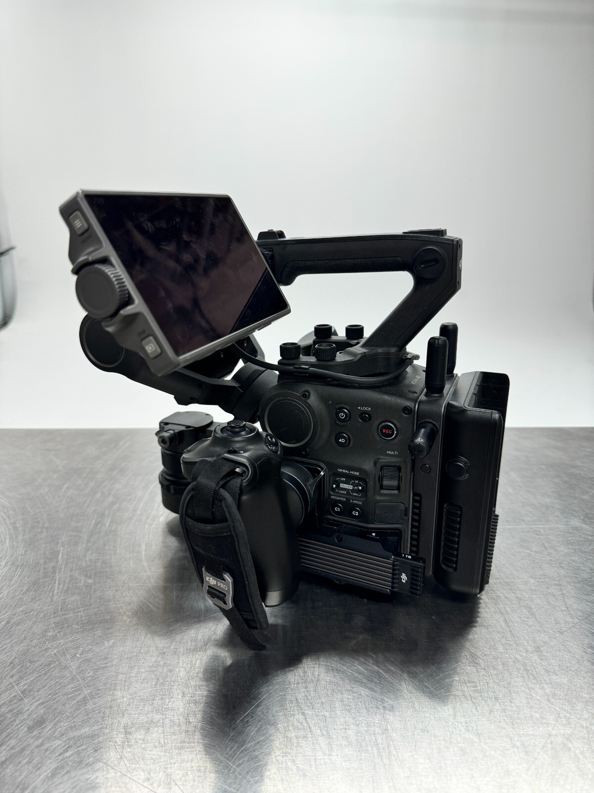 DJI Ronin 4D 4-Axis Cinema Camera 6K Combo Kit - SSD, Mount, Batteries ...