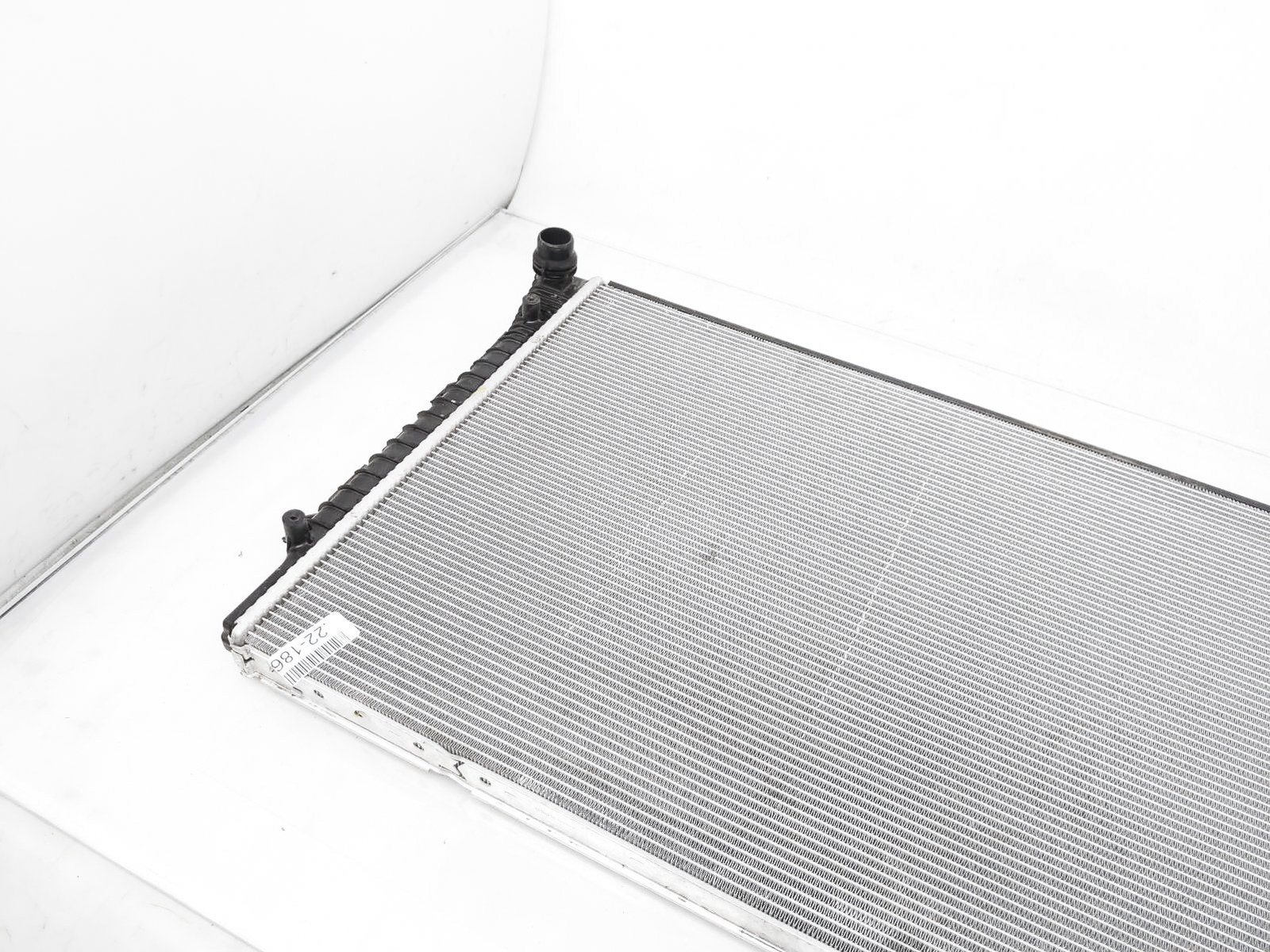 2022 Volkswagen Passat 2.0L Auto Trans Radiator 5C0121251k *Turbo Pkg ...