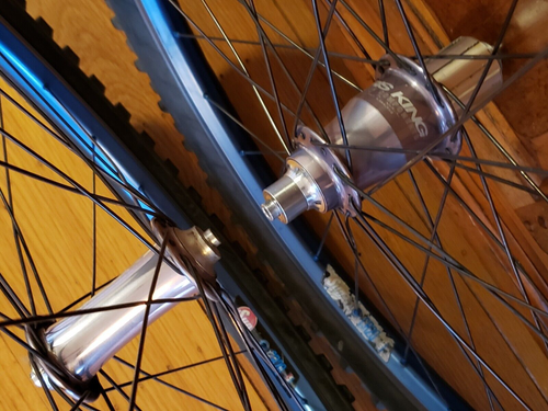 Rare King Wheelset, 26" wheels, pewter hubs + blue Sun Rims, V-brake ...