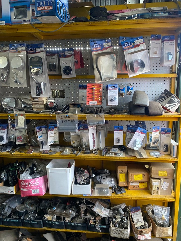 COMMODORE VE FRONT BAR REINFORCEMENT REO BUMPER BAR BRACKET GM | eBay ...