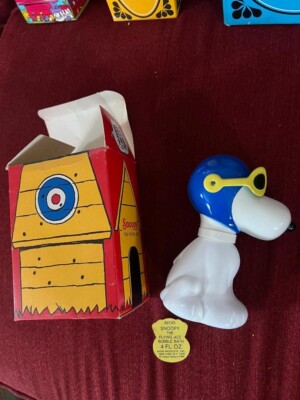 Vintage Halloween Gift Charlie Brown & Peanuts 1969 AVON Snoopy Flying ...