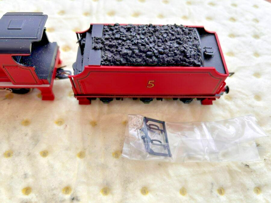 HORNBY OO GAUGE JAMES THE RED ENGINE R852 THOMAS THE TANK EX CON BOXED ...