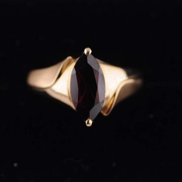 Mozambique Garnet Ring Set in 10K Yellow Gold Size 7 | eBay