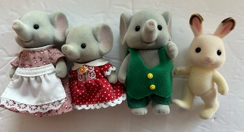 Calico Critters Ellwoods Elephant Family Set 3 with clothing & extra Bunny | eBay