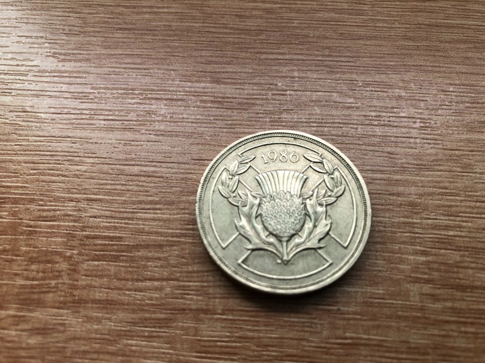 1986 UK £2 Two Pound Coin-Commonwealth Games Edinburgh-Queen Elizabeth ...
