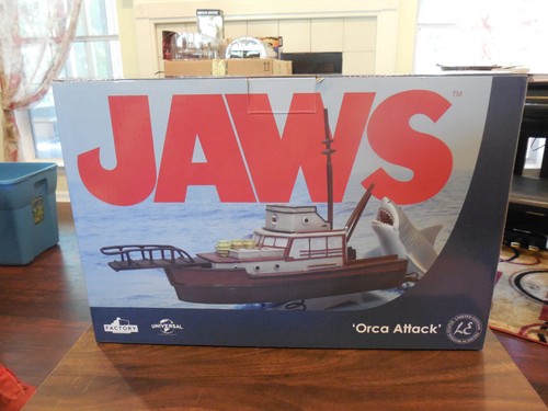 JAWS "ORCA ATTACK" - LIMITED EDITION MOTION STATUE - MINT in BOX ...