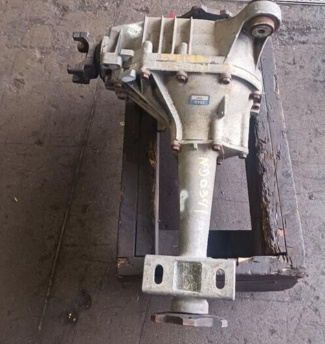 2001-2006 Chevy Suburban 1500 GMC Yukon Front Differential Assembly AWD ...