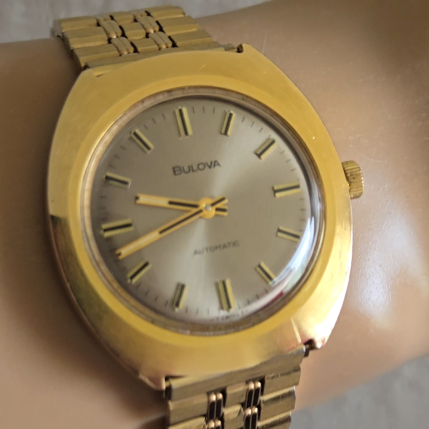 Vintage BULOVA men's automatic watch Micro rotor 12EBA 17Jewels swiss ...