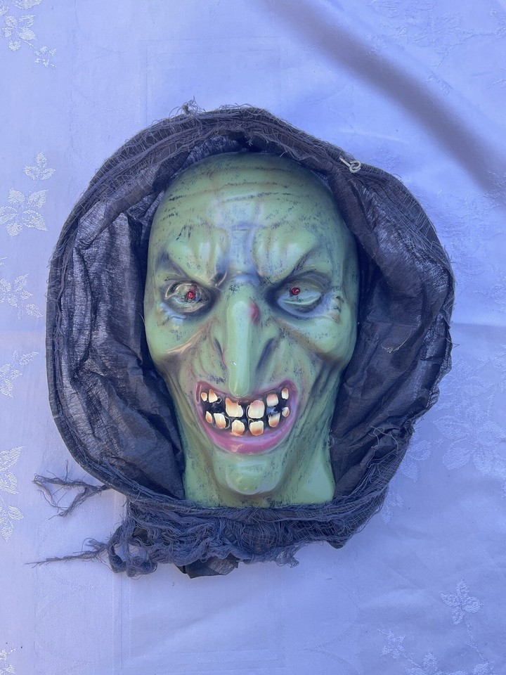 Scary Green Demon Head Light Up Red Blinking Eyes Prop Horror Creepy ...