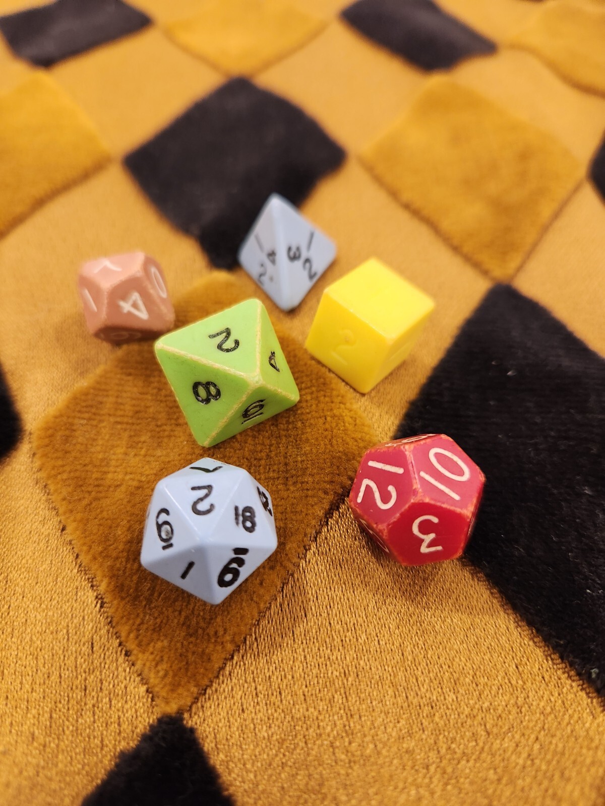 Original Dungeons & Dragons DnD Dice TSR Polyhedral d4 d6 d8 d10 d12 ...