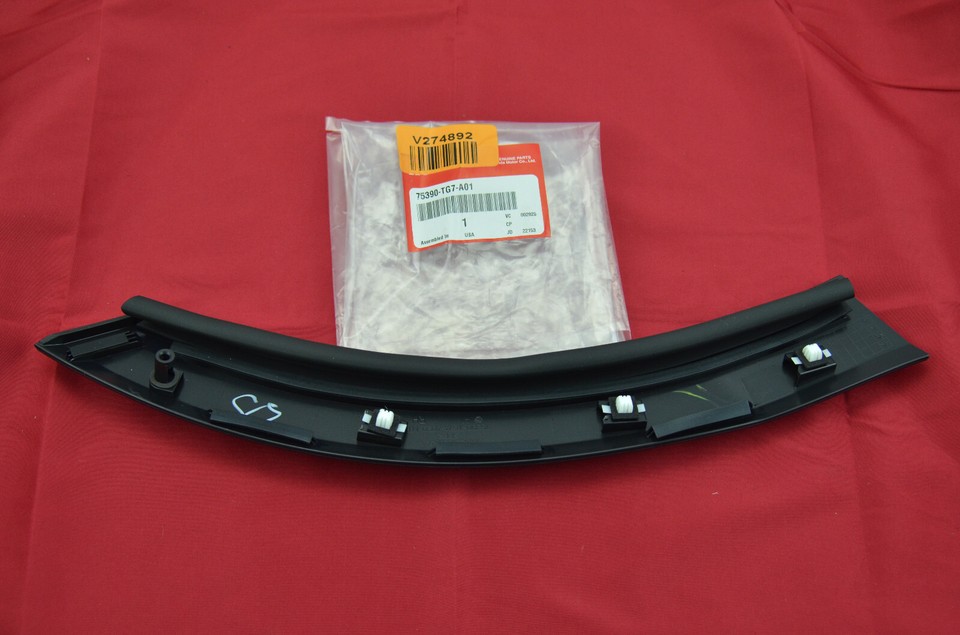 Genuine OEM Honda 75390-TG7-A01 Passenger Rear Wheel Arch Garnish 2016 ...