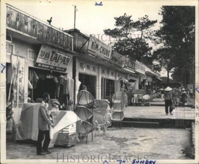 1966 Press Photo Street scene in Pleiku, Vietnam - pim08015 | eBay
