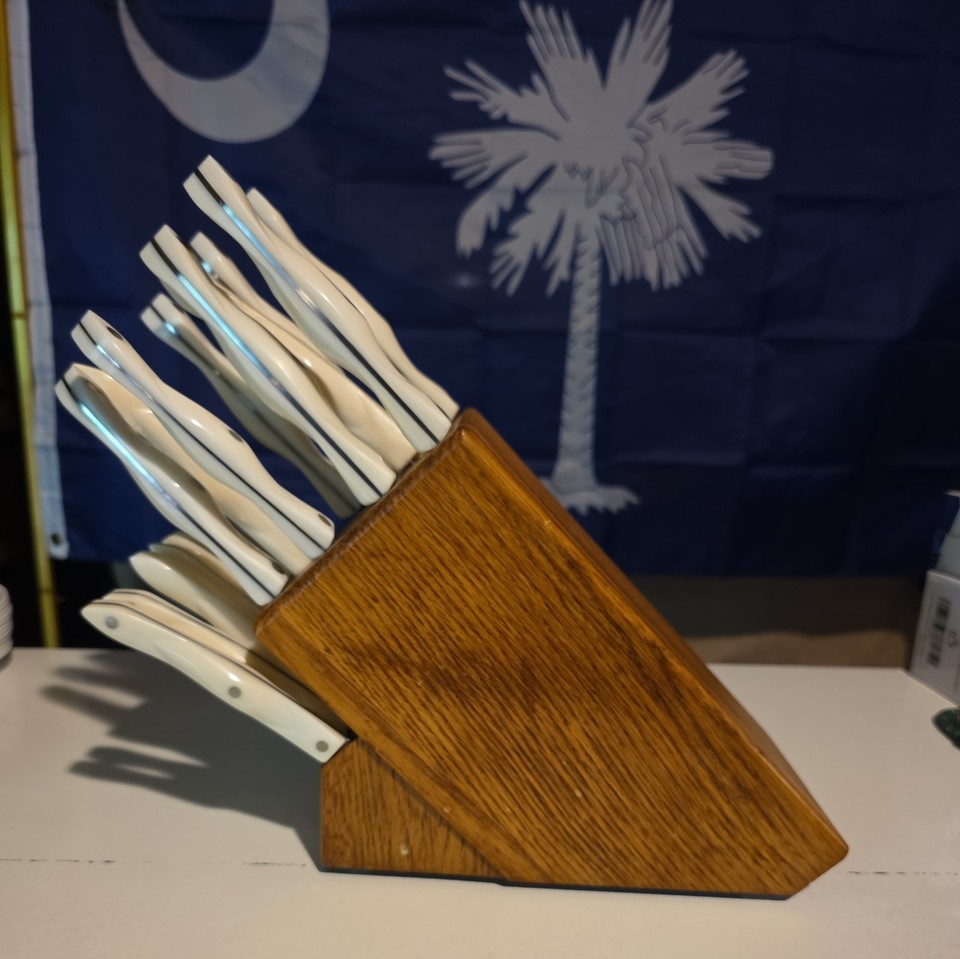 Cutco White Pearl Handle Knife Set W/Oak Block.18 Pieces Excellent ...