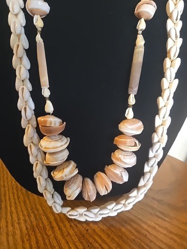 Handmade Cowrie Puka 40" And Conus Pigolinus 34" Sea Shells Necklaces ...