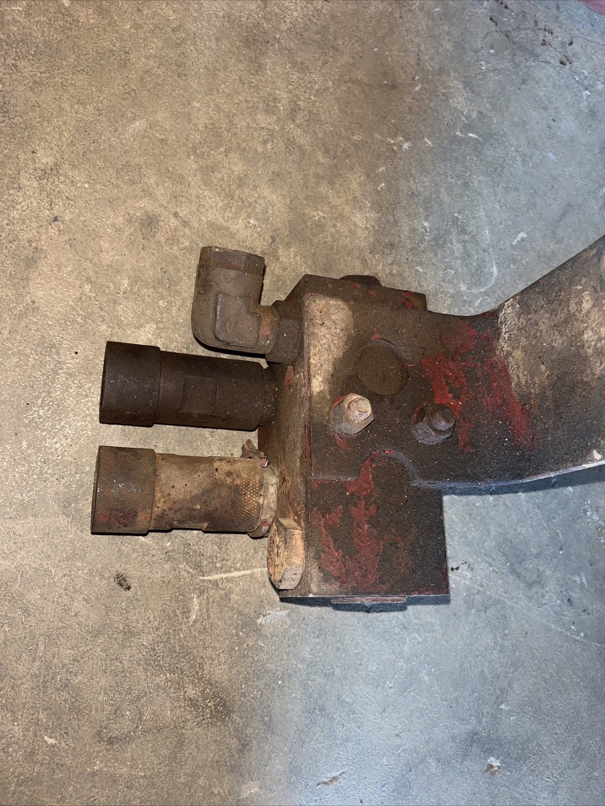 Farmall 400 450 tractor IH front hydraulic line valve port block | eBay