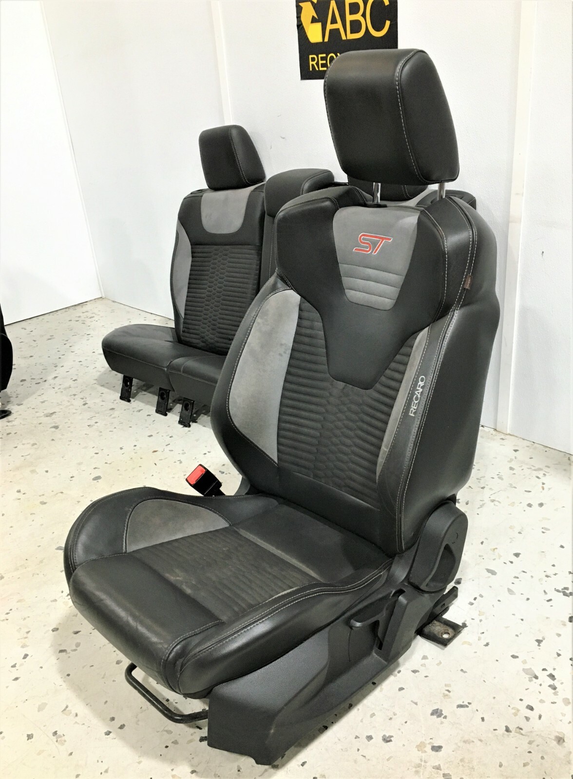 13-18 FORD FOCUS ST RECARO LEATHER OEM FRONT SEATS & REAR COMPLETE ...