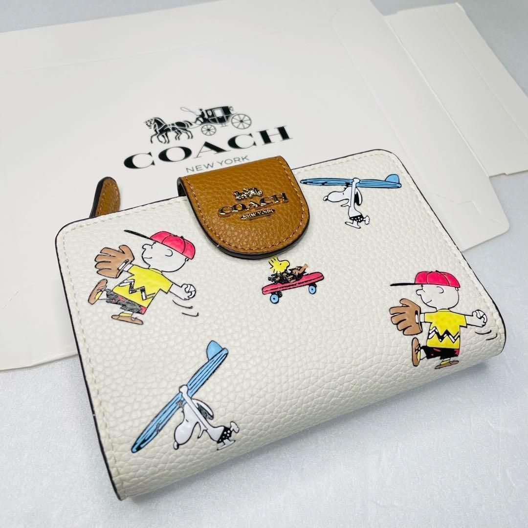 Coach x Peanuts Wallet Snoopy medium corner zip wallet Leather Sport ...