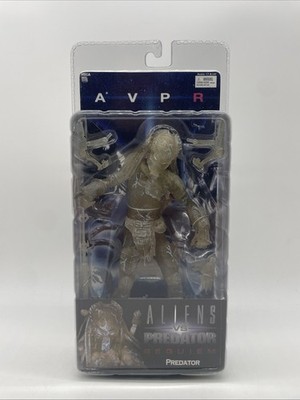 NECA ALIENS VS PREDATOR REQUIEM STEALTH CLOAKING WOLF PREDATOR SEALED ...
