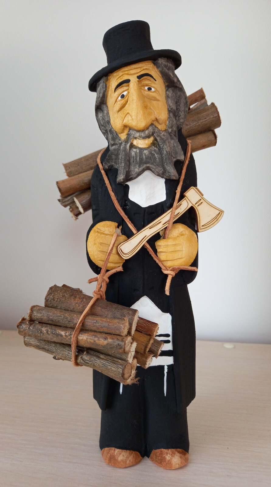 Jew figurine with wood, Jewish Man with Wood, Hand Carving Wooden ...