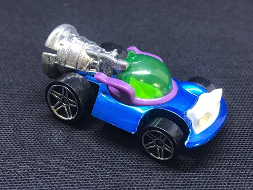 Hot Wheels Alien Disney Pixar Collectable Scale 1:64 | eBay