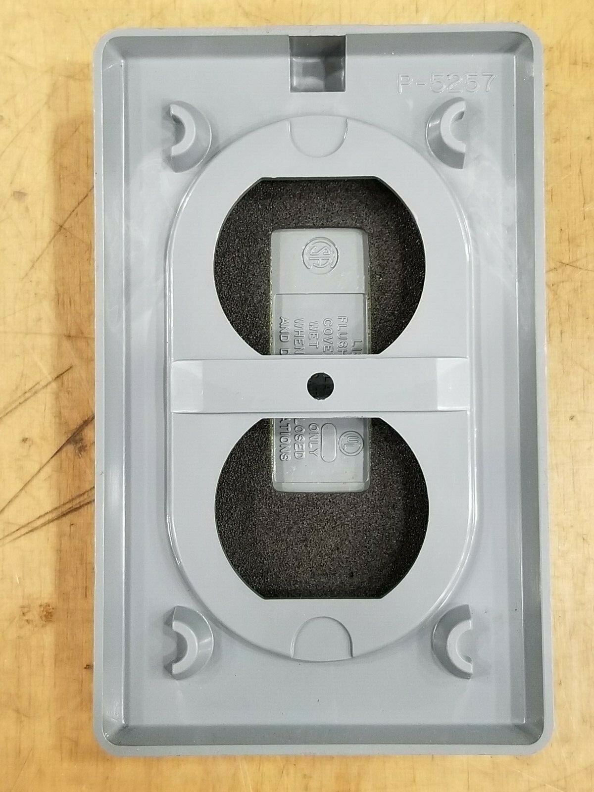Hubbell P-5257 Weatherproof Wall Plate with Spring Loaded Cover 2 ...