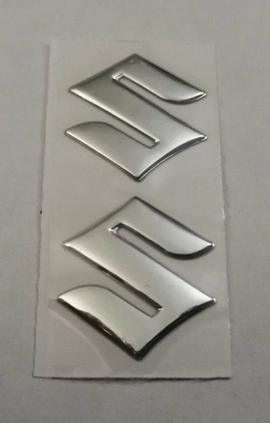 SUZUKI 3D SILVER CHROME BADGE LOGO STICKERS | Grelly UK