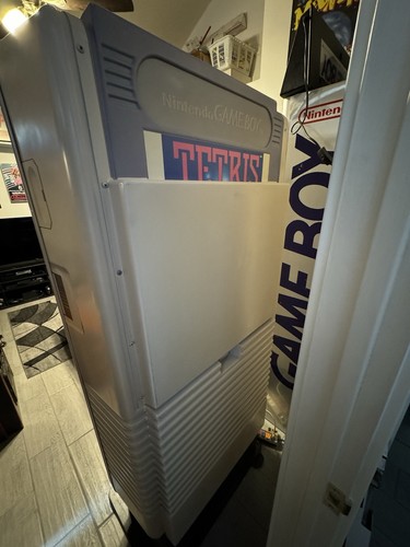 Nintendo Game Boy Full Size Interactive Store Display Kiosk Toys R Us ...