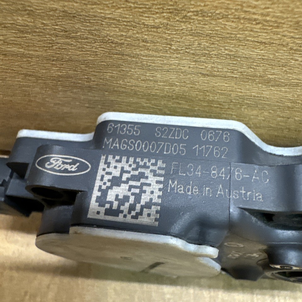 OEM 2015 2016 2017 Ford F-150 Upper Radiator Air Shutter Grille FL34 ...