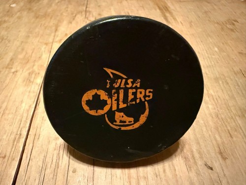 Tulsa Oilers Vintage game puck - CHL - 1960's/70's. Central League ...