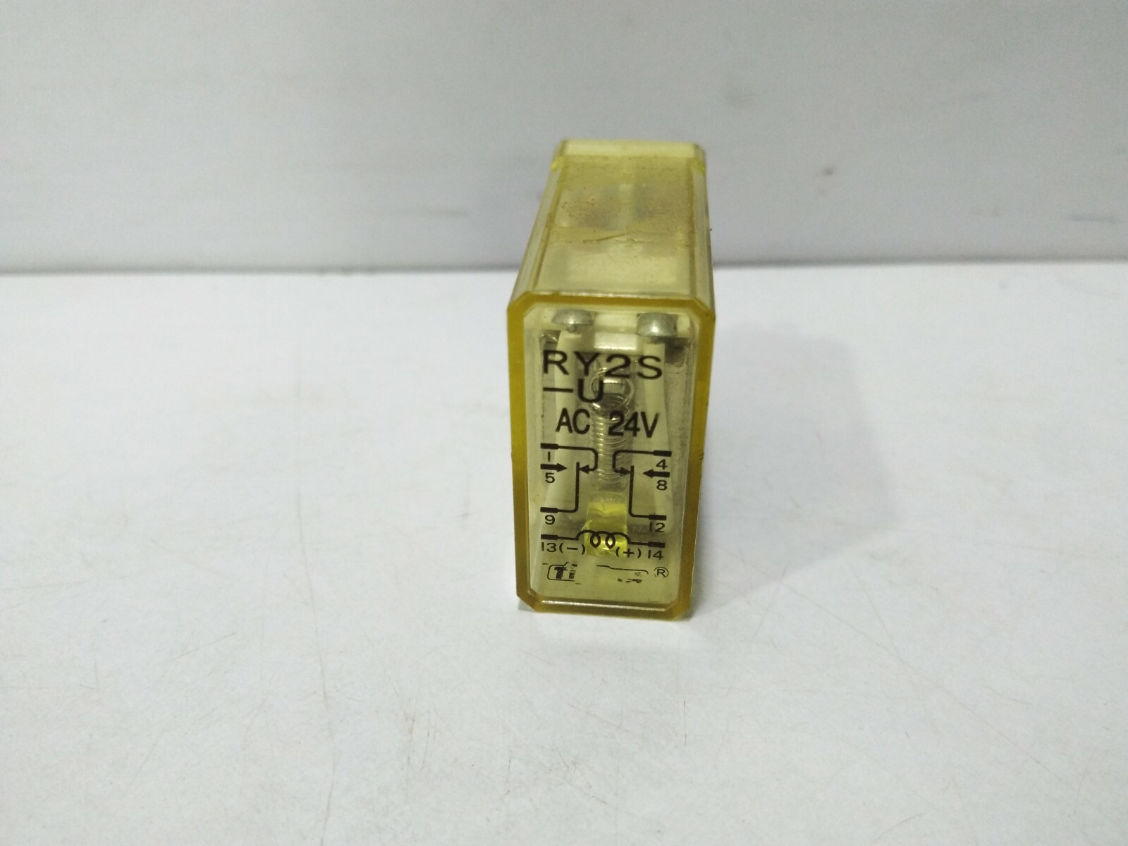 IDEC RY2S-U RELAY 24VAC | eBay