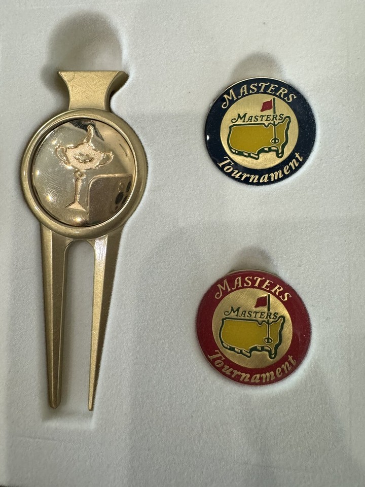 Masters golf Divot tool ball marker set masters pga new Red Blue | eBay