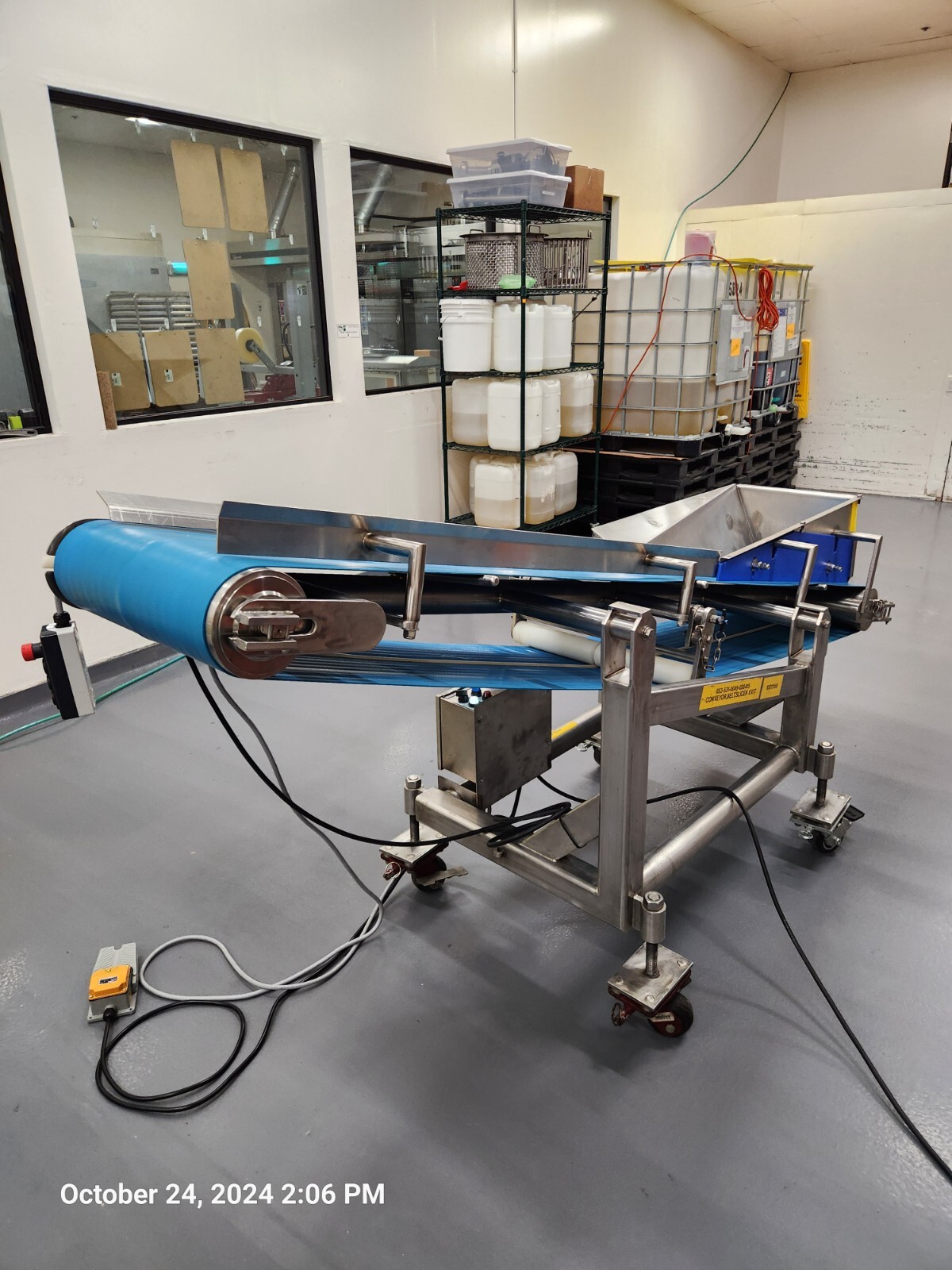 Industrial SS Incline Conveyor, Sani Wash-Down, Drum Motor, Mobile, *W ...