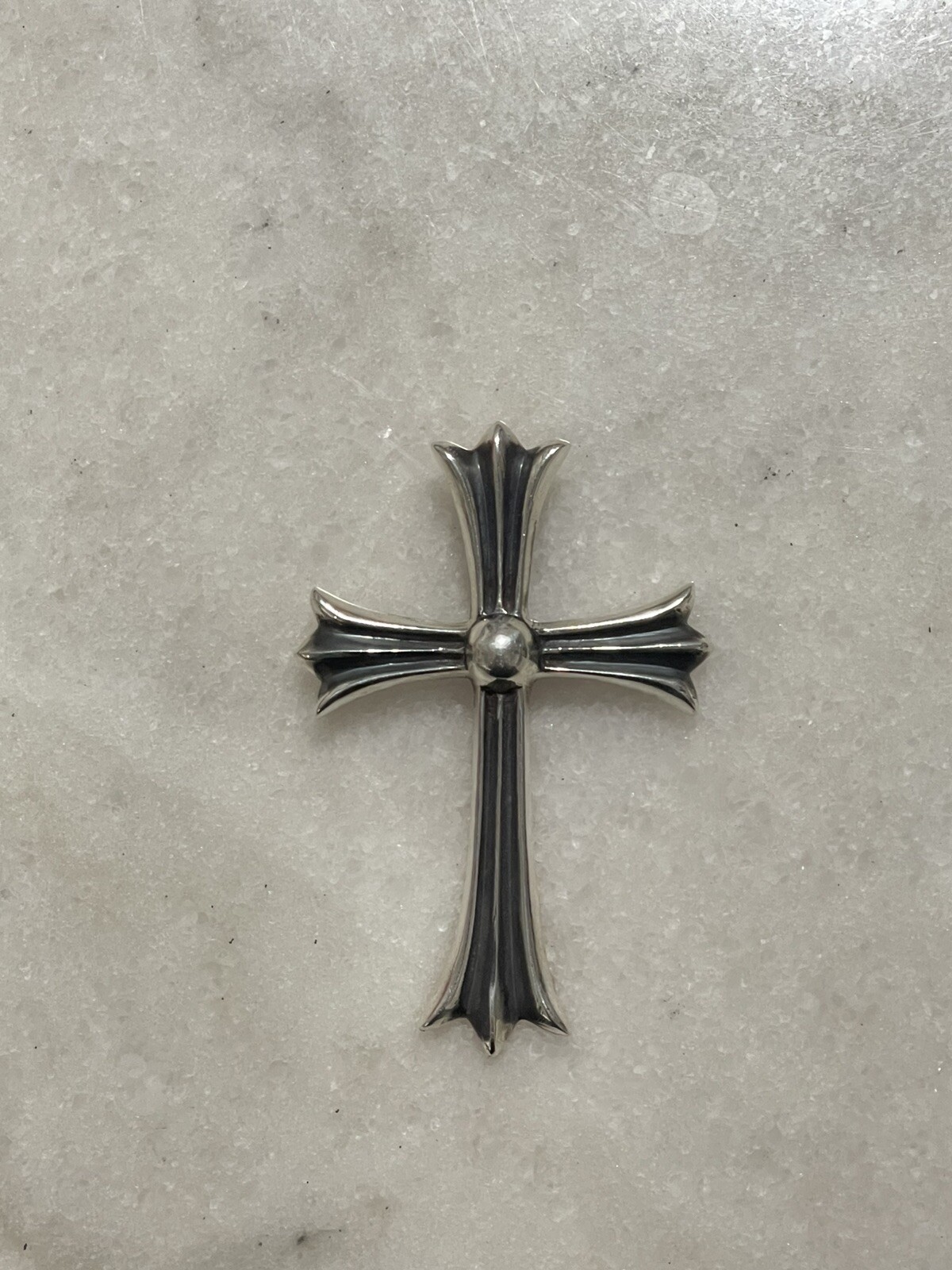 [100% AUTHENTIC] Chrome Hearts Large Classic Cross Pe… - Gem