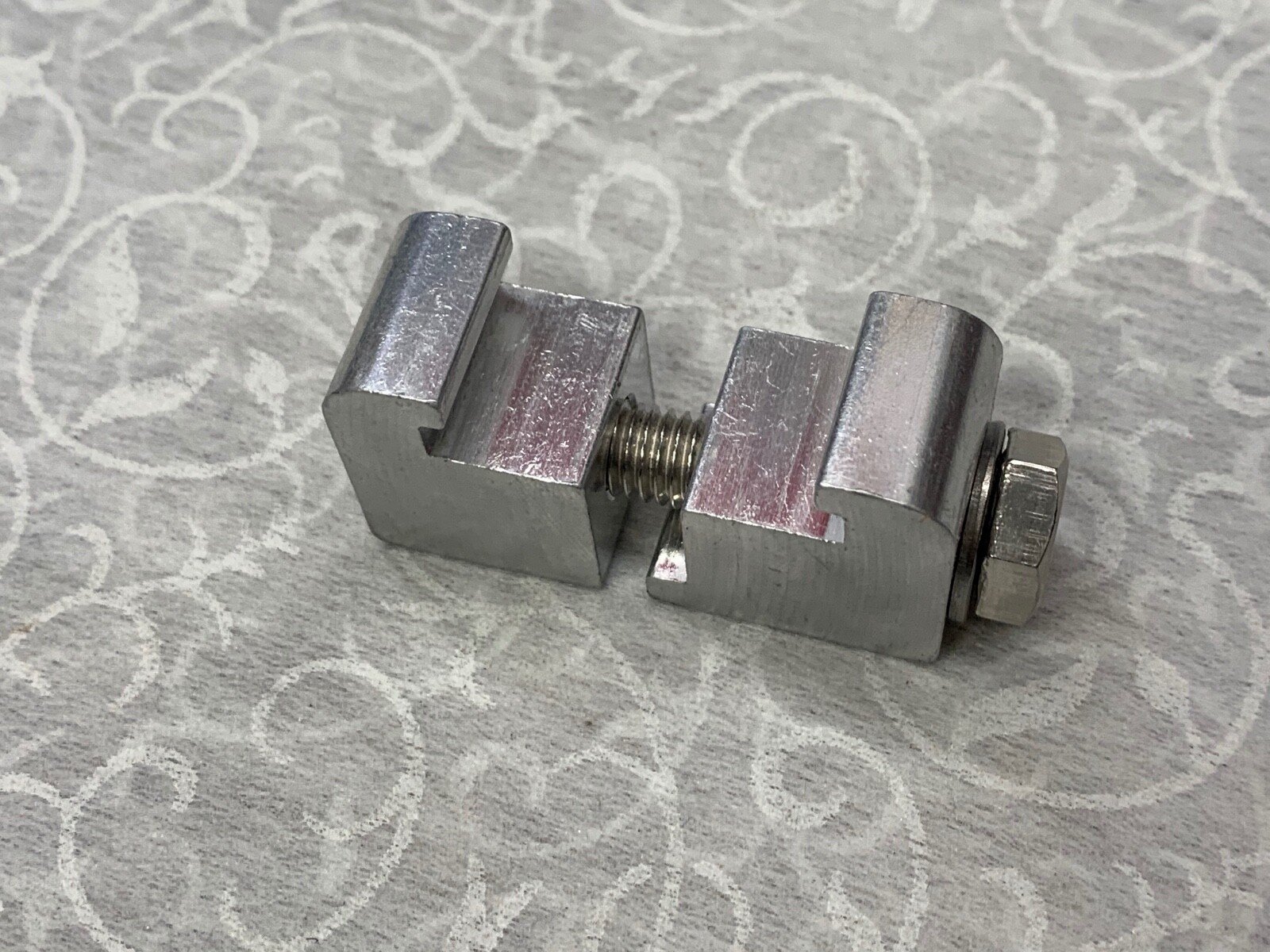 KURT J. LESKER QF-SDC-AL1 Aluminum Double Claw Clamp | eBay