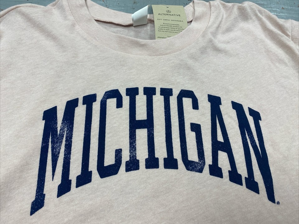 MICHIGAN Wolverines Women's Cropped Tee Shirt Medium Licensed NWT | eBay