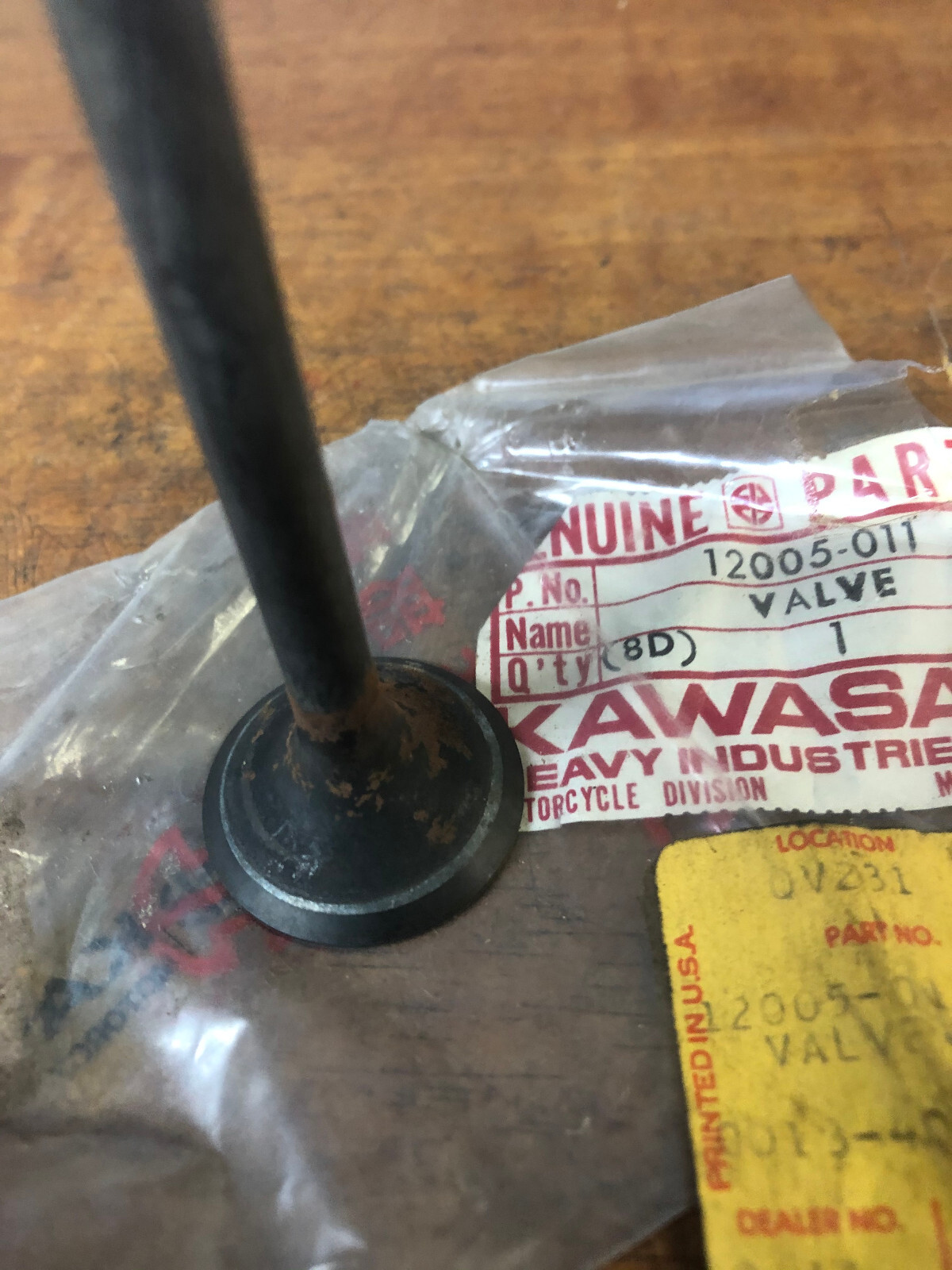 Kawasaki Exhaust Valve - oem nos 12005-011 - KZ1000 KZ 1000 - A2070 | eBay