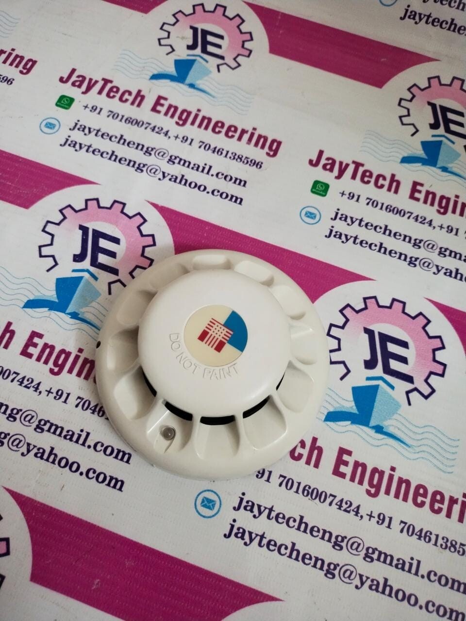 THORN SECURITY MR601M OPTICAL SMOKE DETECTOR 516-056-401 WITH BASE | eBay