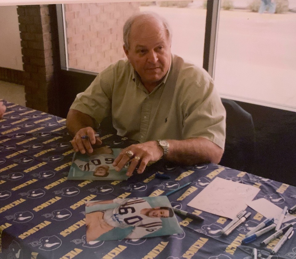 Roy Winston Minnesota Vikings Signed 8x10 B/W Photo #1 W/COA | eBay