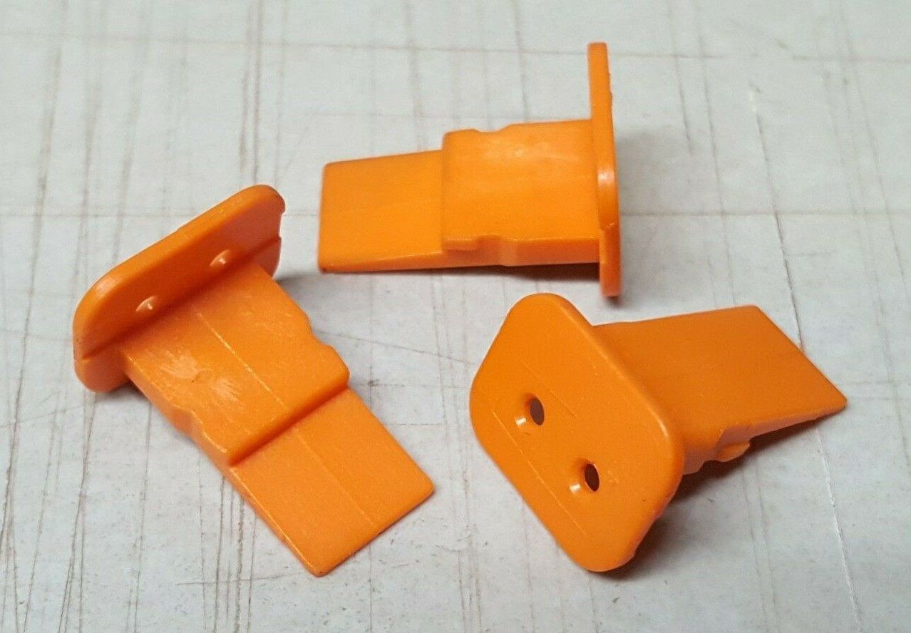 Lot of 3 Genuine Cummins Electrical 2-Terminal Plug Lock Wedges 3824013 ...