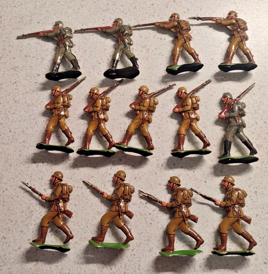 VINTAGE SOLDIERS INFANTRY TOY 19 ITEMS MARX GERMANY FLAT TIN METAL ...