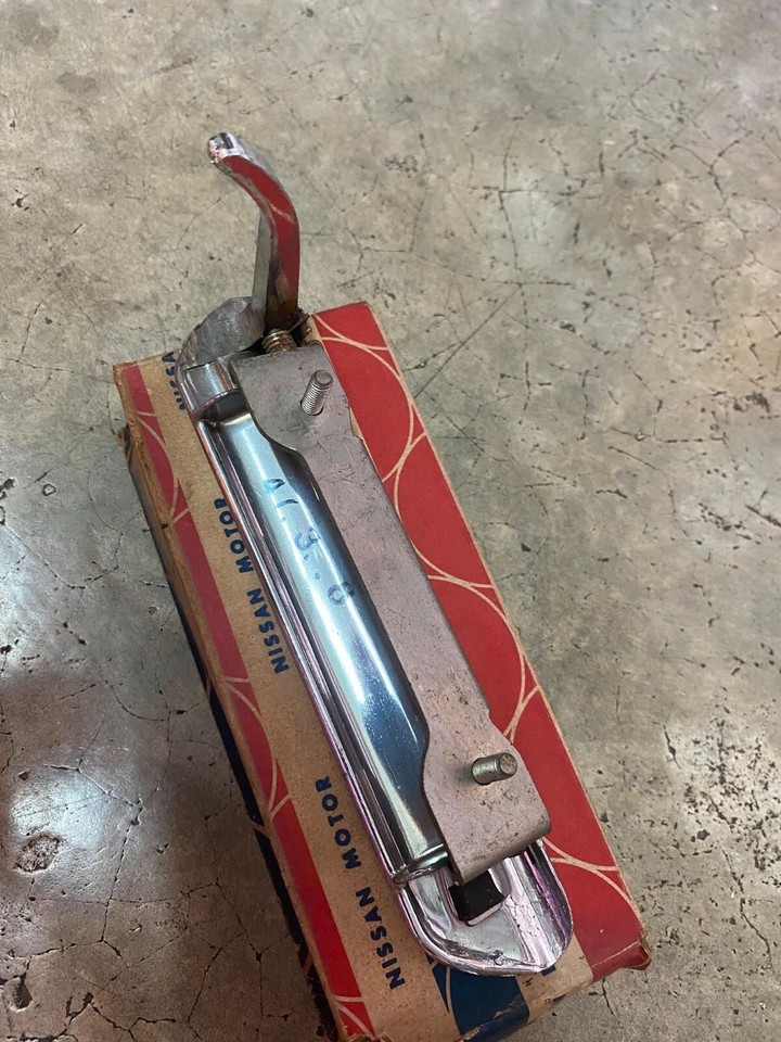 DATSUN 520 521 Bluebird 410 411 Outer Exterior Door Handle GENUINE NOS ...