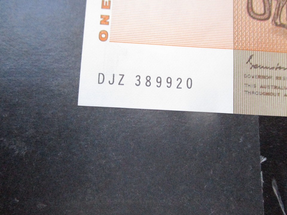 Australian Banknotes: Uncirculated $1- Great Item, Must Have! (T7353 ...